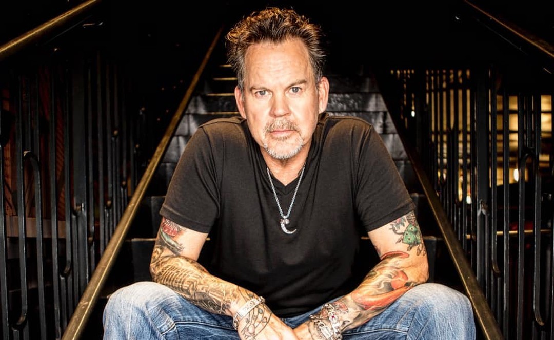 Γαμπρός στα 56 του ο Gary Allan